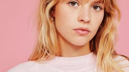 Angèle | Billets de concerts et tournées 2024-2025 - Wegow