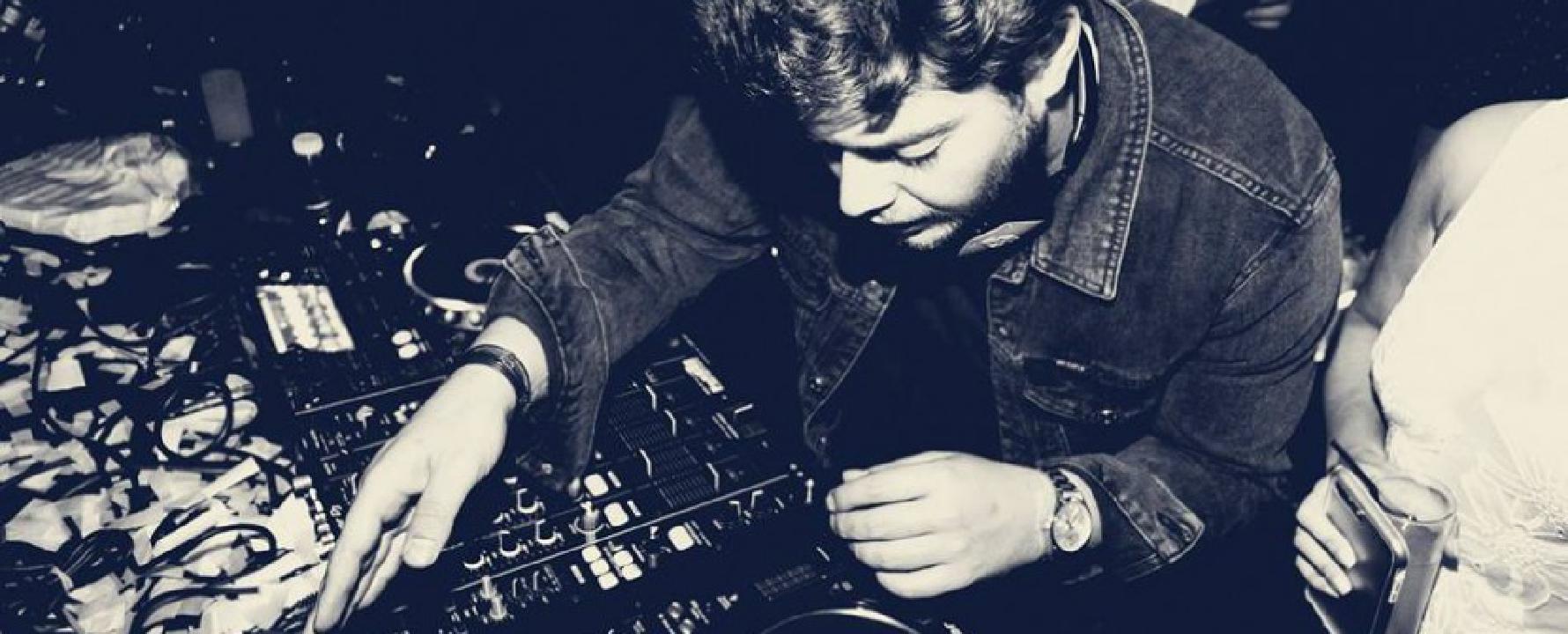 Adrián Lozano | Concert Tickets and Tours 2024 - Wegow