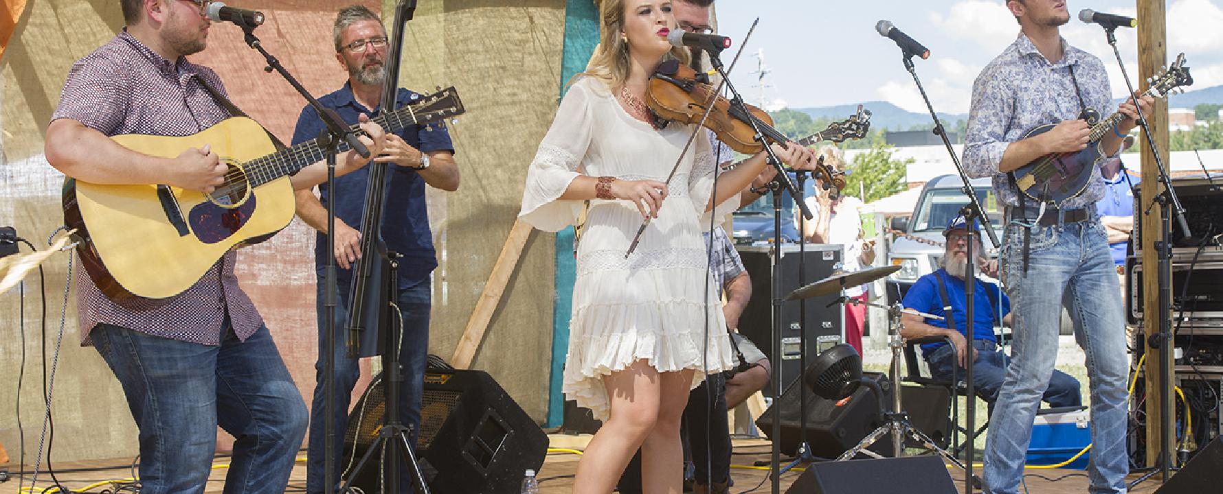 Summer Brooke & the Mountain Faith Band | Entradas Conciertos y Giras ...