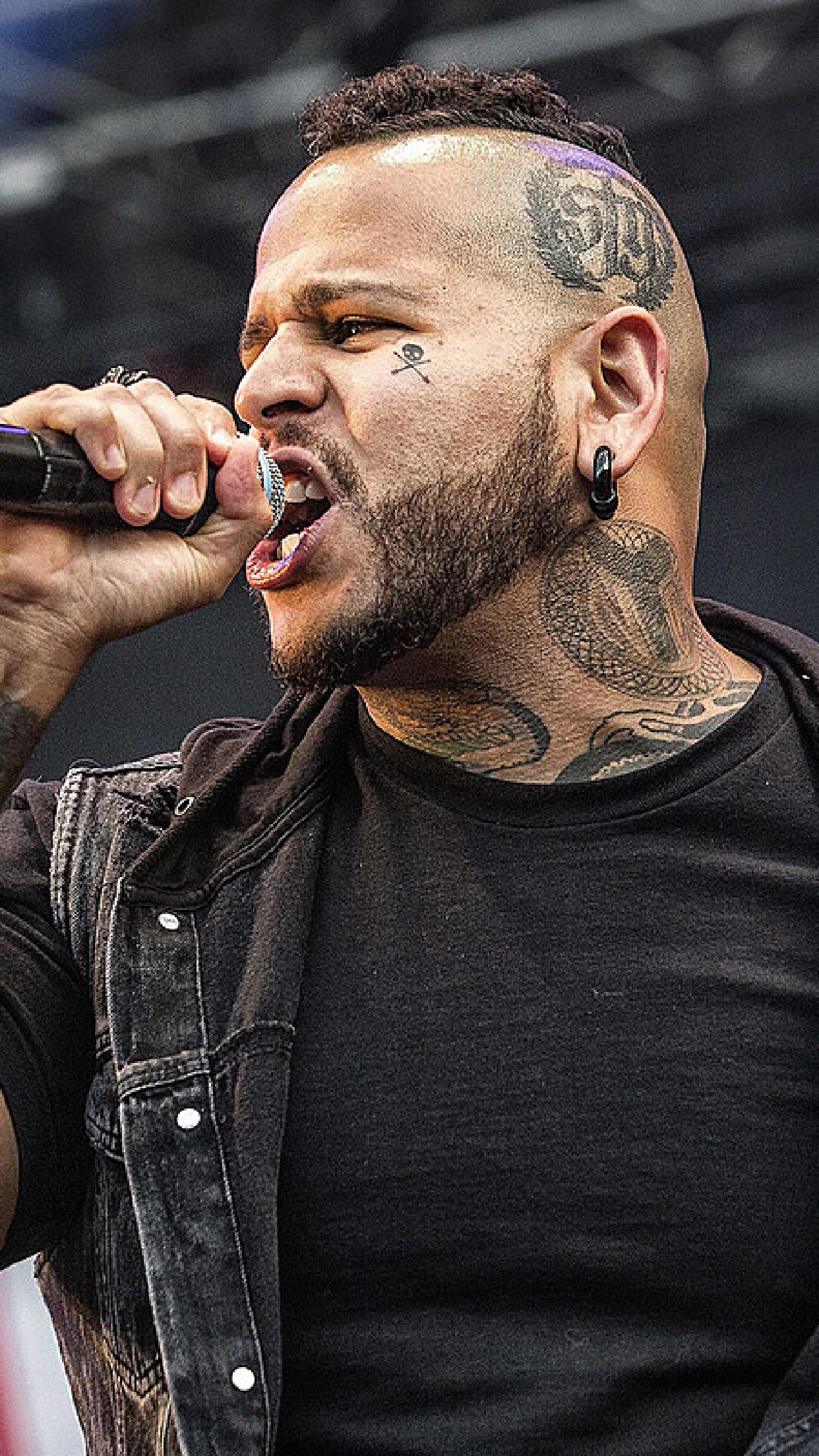 Tommy Vext's Instagram, Twitter & Facebook on IDCrawl