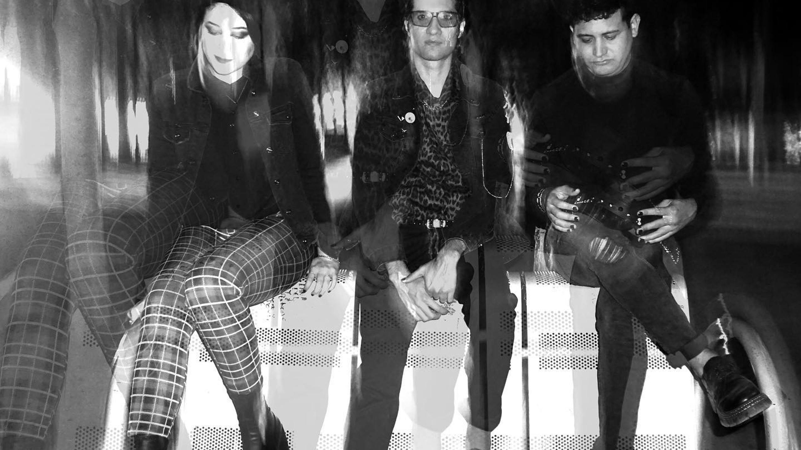 Entradas de conciertos de Leonora Post Punk en The Pit Foro Cultural ...