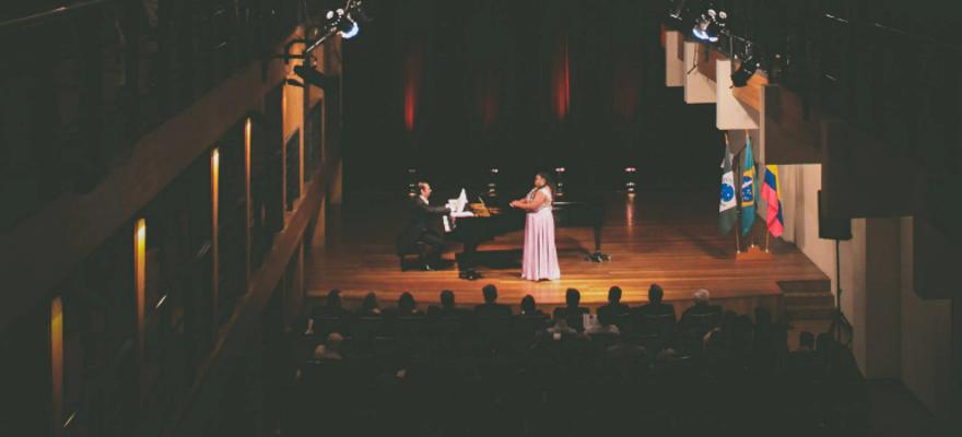 Géneros y tipos de ópera de la historia